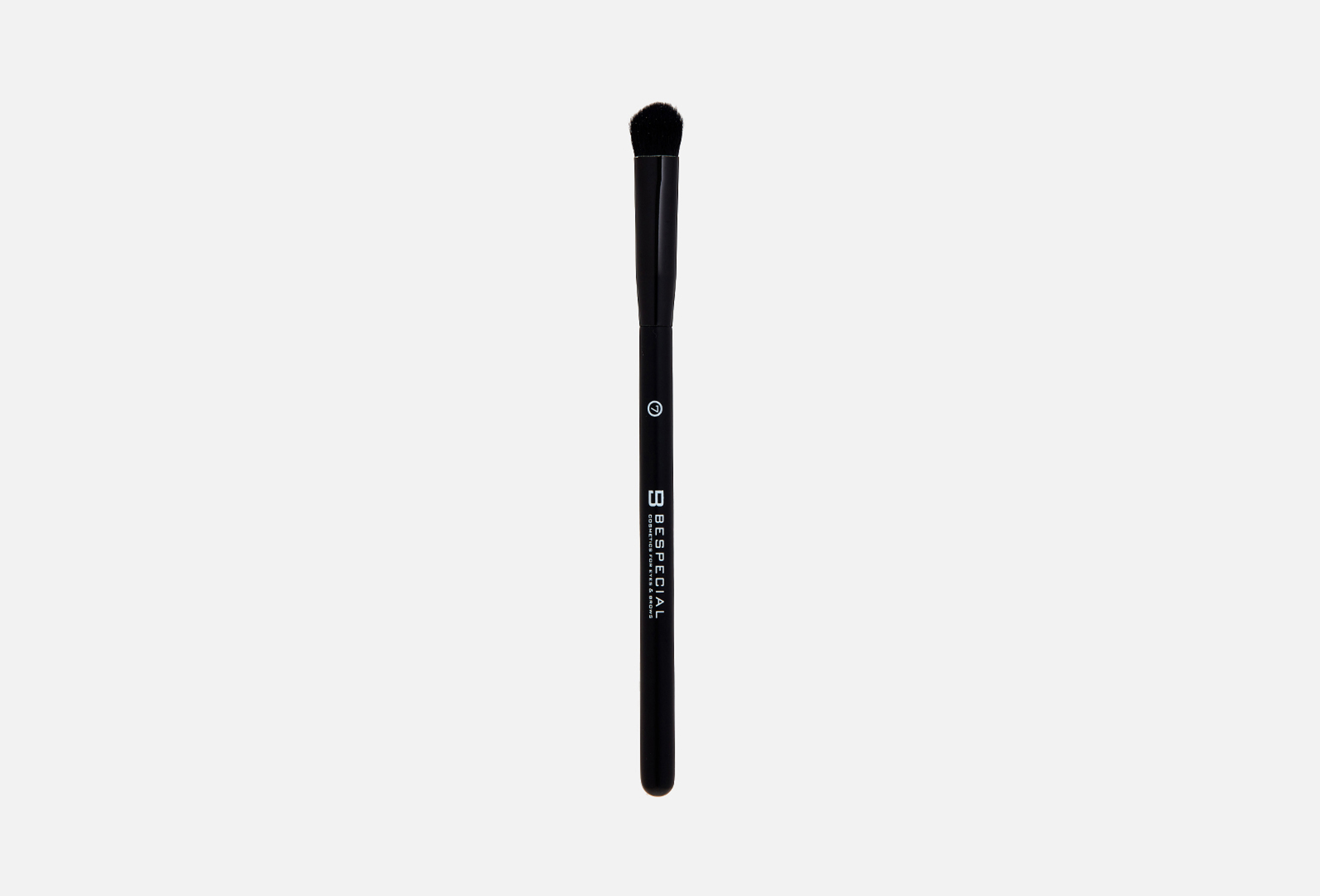 Bespecial Кисть для макияжа Big angled brush 1 шт — купить, цена в Москве