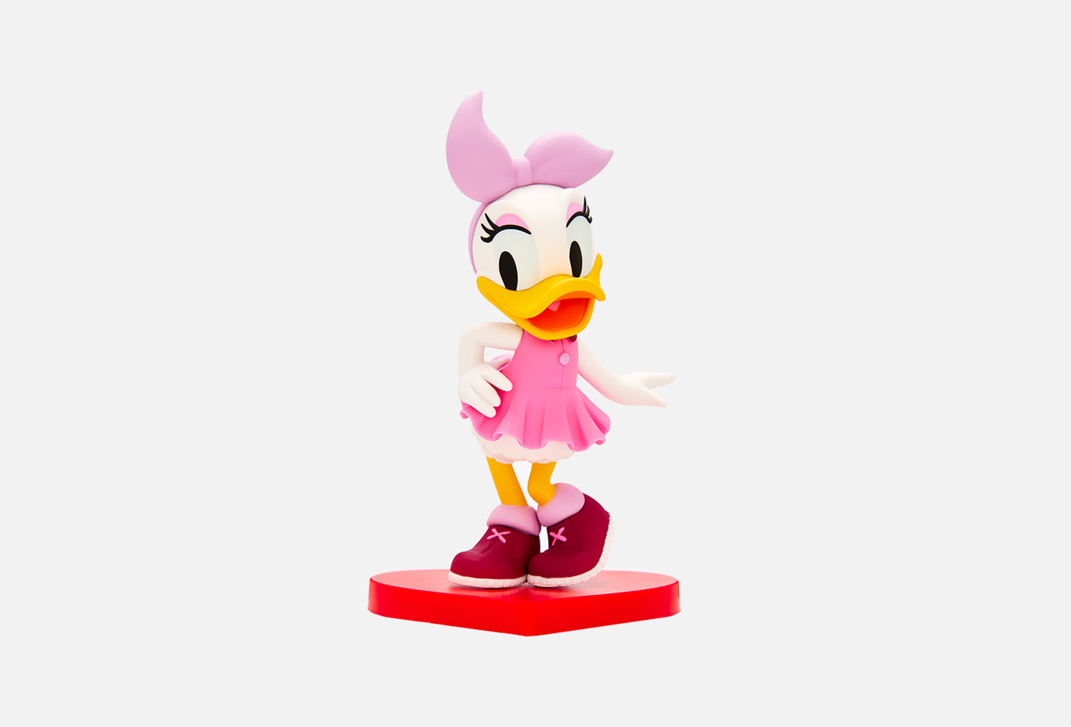 Bandai Фигурка Daisy Duck 1 шт — купить, цена в Москве